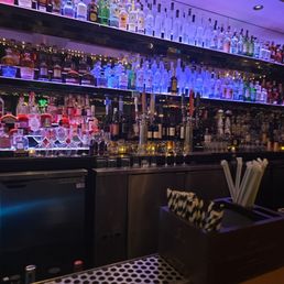 LARSEN’S GRILL - Updated January 2026 - 1018 Photos & 921 Reviews - 590 ...