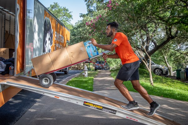 EINSTEIN MOVING COMPANY - NORTH AUSTIN - Updated December 2025 - 71 ...