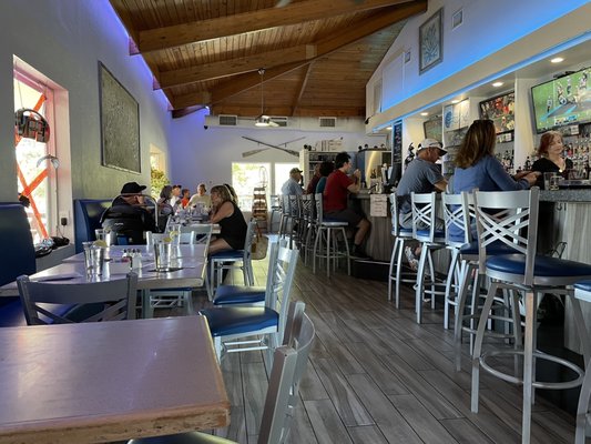 FISHBONES RAW BAR AND RESTAURANT - Updated August 2024 - 151 Photos ...