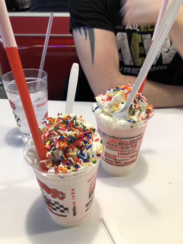 NIFTY FIFTY’S - Updated May 2025 - 21 Photos & 39 Reviews - 1140 Old York Rd, Abington ...