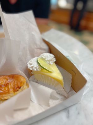 VERSAILLES BAKERY - Updated December 2025 - 1015 Photos & 477 Reviews ...