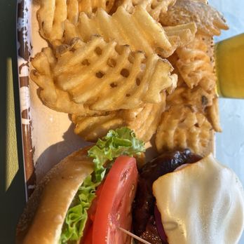 SHENANIGAN’S IRISH PUB & GRILLE - Updated June 2025 - 313 Photos & 423 ...