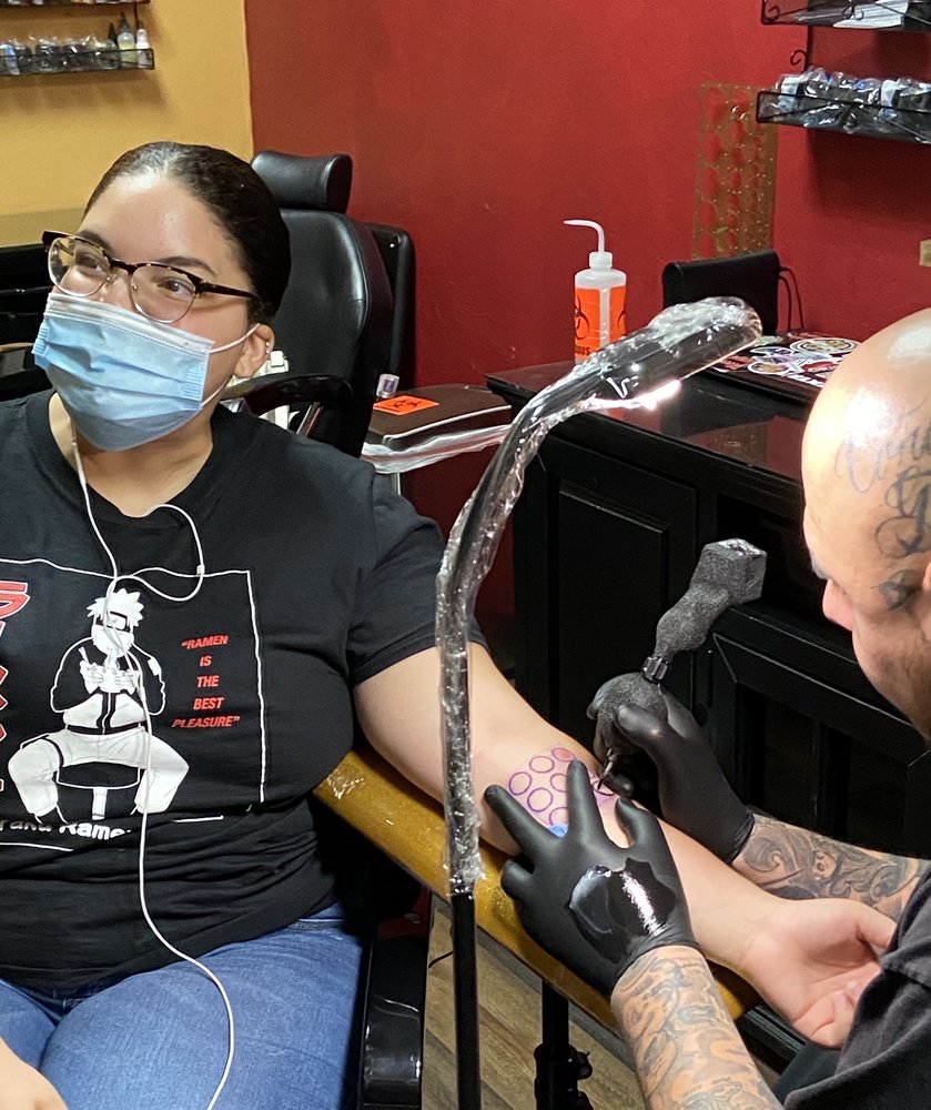 FRONTIER TATTOO COMPANY - 106 Photos & 40 Reviews - 2510 E Hunt Hwy ...