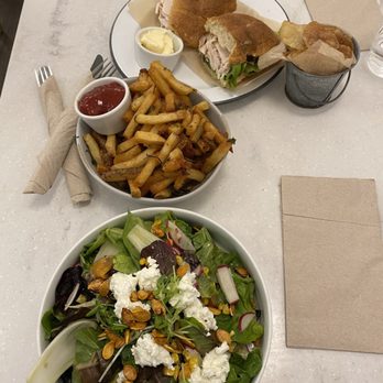 THE CORNER PANTRY - Updated June 2024 - 257 Photos & 210 Reviews - 6080 ...