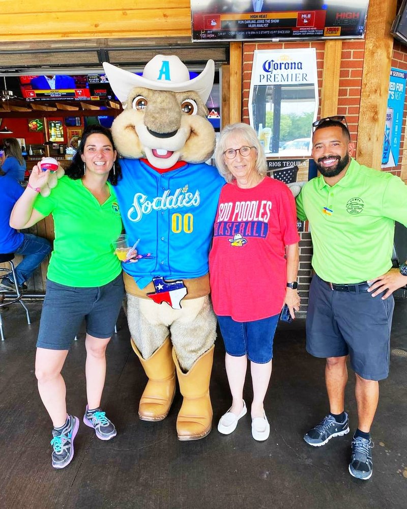 806 WHITNEY, REALTOR - Updated March 2025 - Contact Agent - 3210 S ...