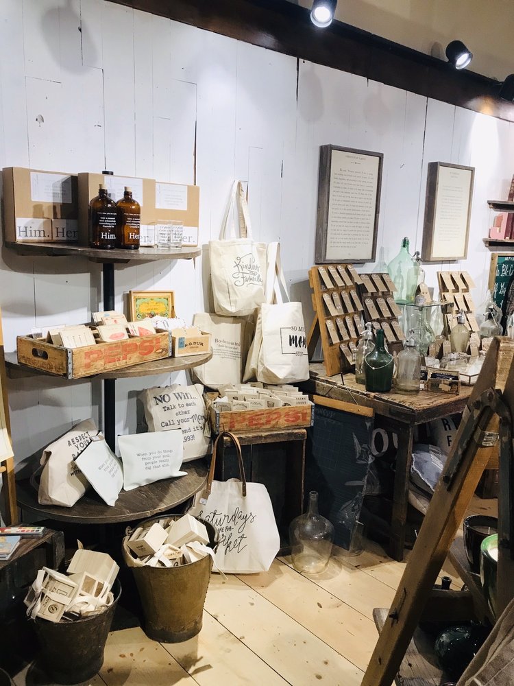 RED PINEAPPLE - 92 Photos & 57 Reviews - 120 St George St, St ...