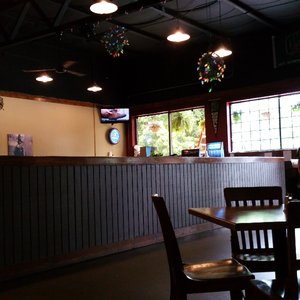 COURTSIDE BAR & GRILL - 11 Photos & 31 Reviews - American (New) - 308 ...