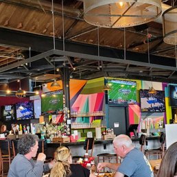 THE FISHIN’ PIG - Updated November 2025 - 854 Photos & 505 Reviews ...