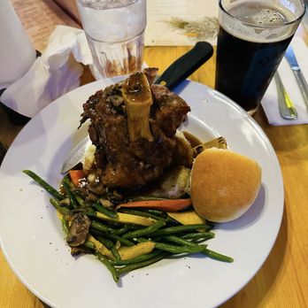 BUGLIN’ BULL RESTAURANT AND SPORTS BAR - Updated May 2025 - 232 Photos ...