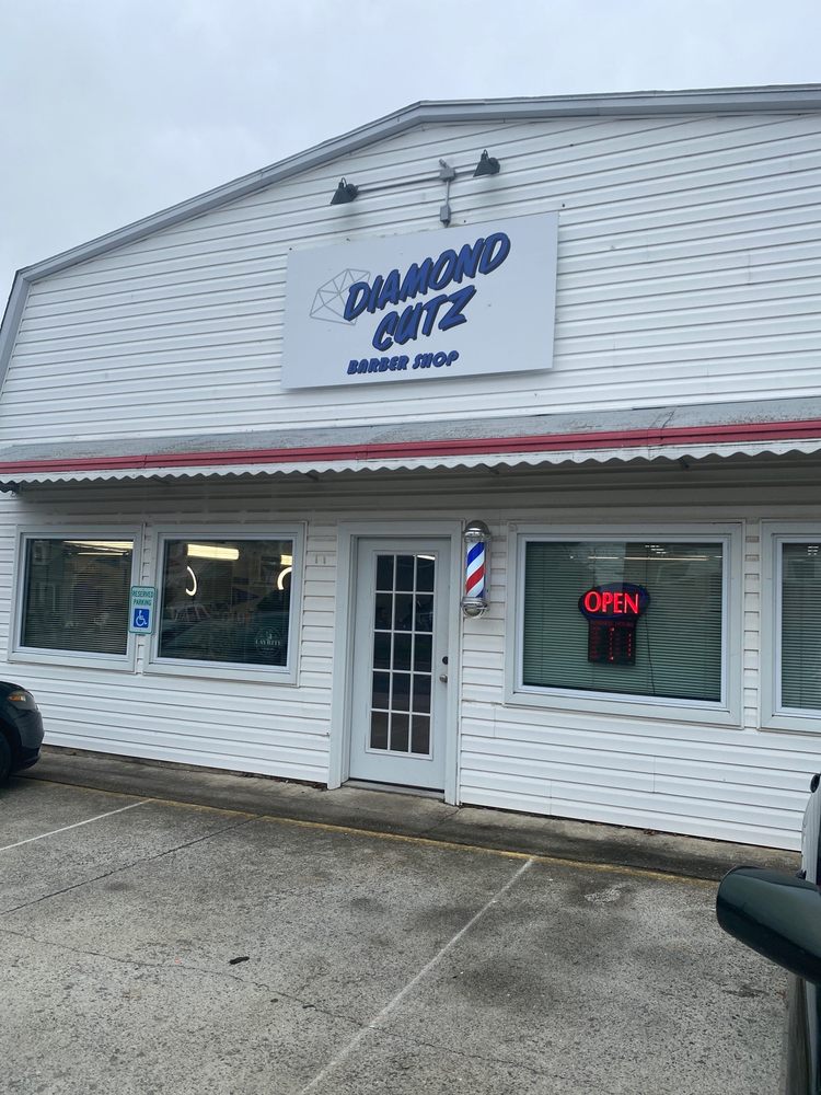 DIAMOND CUTZ - 16 Photos & 17 Reviews - 5212 Fort Ave, Lynchburg ...