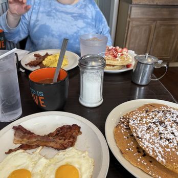 SECOND CHANCE DINER - Updated December 2025 - 177 Photos & 177 Reviews ...