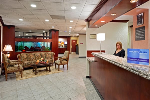 COMFORT INN PARAMUS - HACKENSACK - Updated October 2025 - 38 Photos ...