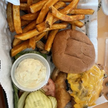 CONCH FLYER - Updated December 2025 - 43 Photos & 28 Reviews - 3495 S ...