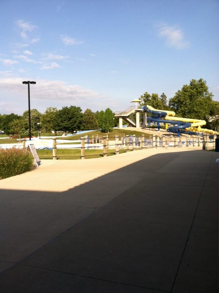 SHOLEM AQUATIC CENTER - Updated July 2025 - 2205 W Sangamon Dr ...
