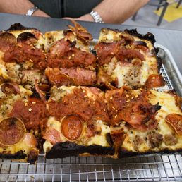 R TOWN PIZZA - Updated December 2025 - 929 Photos & 532 Reviews - 180 W ...