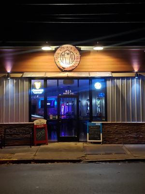 CAESAR’S ALE HOUSE & EATERY - Updated December 2025 - 623 North Ave ...