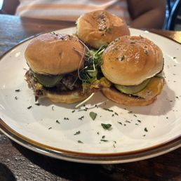 FINCH & FIFTH - Updated January 2026 - 490 Photos & 418 Reviews - 379 ...