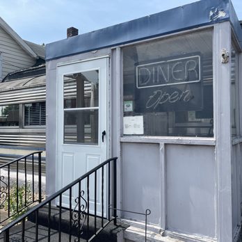HIGHSPIRE DINER - Updated July 2024 - 51 Photos & 77 Reviews - 255 2nd ...