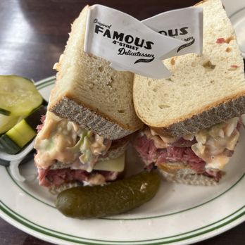 FAMOUS 4TH STREET DELICATESSEN - Updated November 2024 - 1258 Photos ...