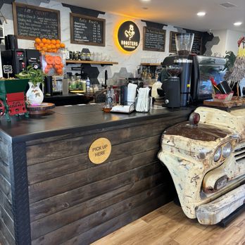 ROOSTERS COFFEEHOUSE - Updated May 2025 - 144 Photos & 59 Reviews - 202 ...