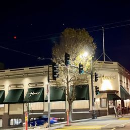 HARRIS’ RESTAURANT - Updated October 2025 - 2627 Photos & 2292 Reviews ...