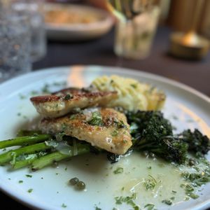 THE POST TAVERN - Updated November 2024 - 19 Photos - 7415 River St ...