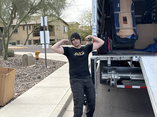 MUSCULAR MOVING MEN AND STORAGE - Updated August 2025 - 539 Photos ...