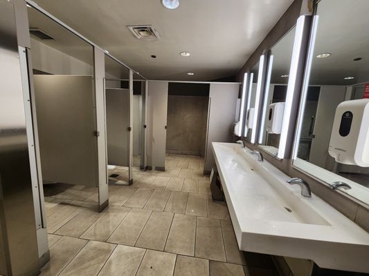 TARGET - Updated December 2025 - 71 Photos & 124 Reviews - 1640 N Main ...