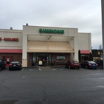 SIMMONS TRAVEL CENTER - Updated October 2025 - 1589 Skippers Rd ...