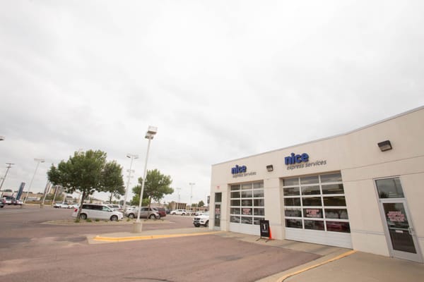 LUXURY AUTO MALL OF SIOUX FALLS - Updated October 2025 - 18 Photos & 25 ...