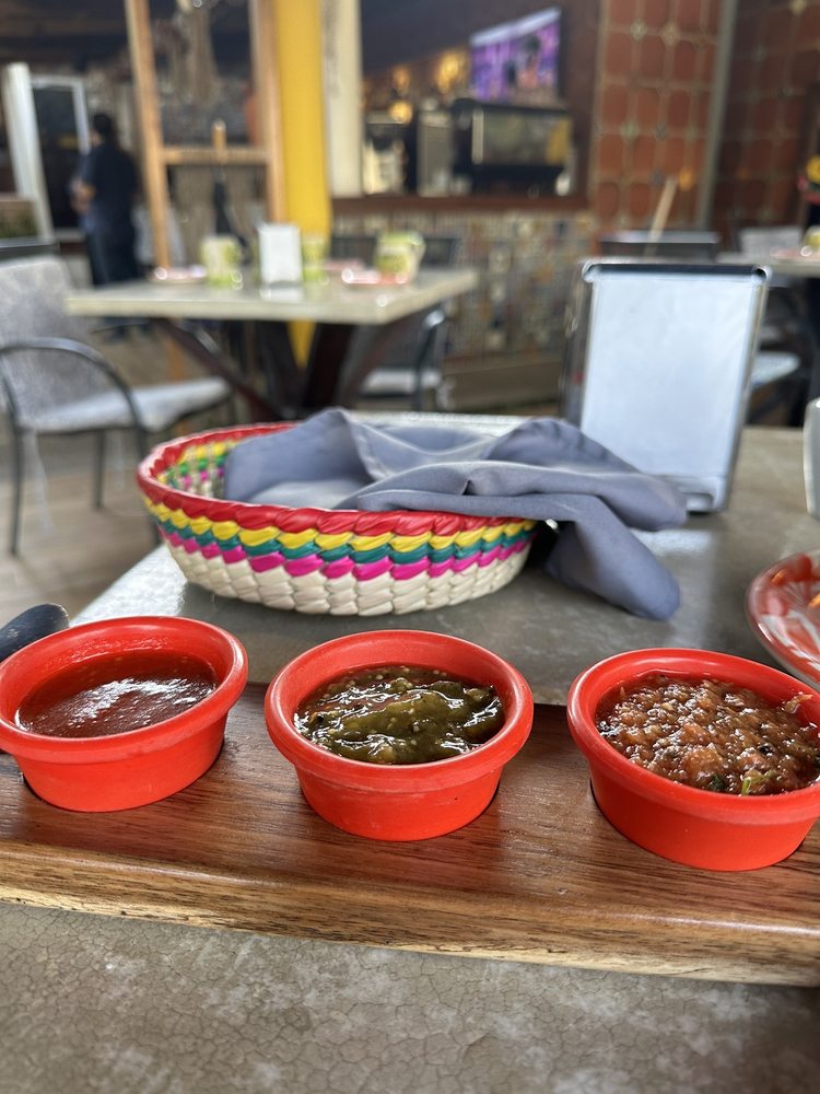 RIVIERA GRILL - 74 Photos & 51 Reviews - Paseo de los Cocoteros 35 ...