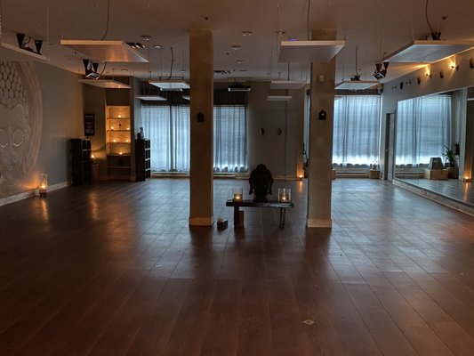 IDOLEM - Updated January 2026 - 12 Photos - 1760 Avenue Pierre-Péladeau ...