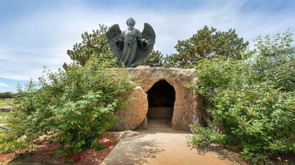 RESTHAVEN FUNERAL HOME & CEMETERY - Updated May 2026 - 32 Photos & 15 ...