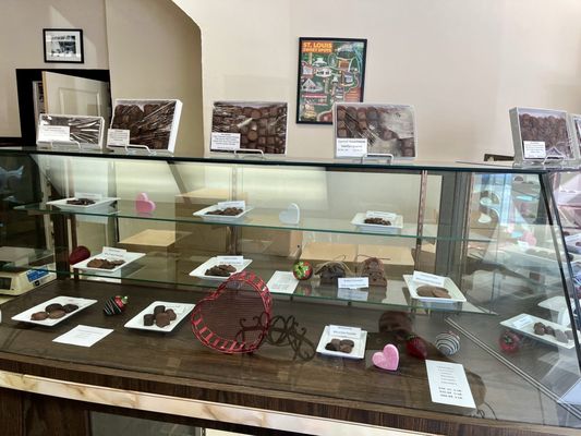 MERBS CANDIES - Updated September 2025 - 38 Photos & 42 Reviews - 4000 ...