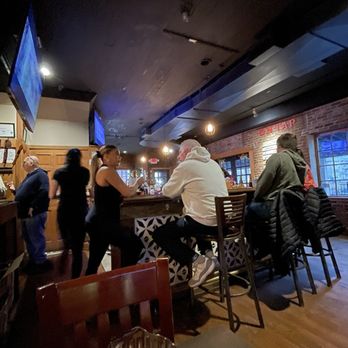 RED ROCK TAVERN - Updated January 2026 - 181 Photos & 123 Reviews - 369 ...