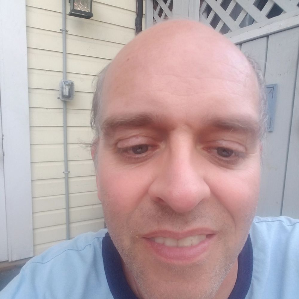 Lee Mandel's Instagram, Twitter & Facebook on IDCrawl