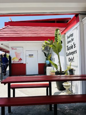 TUXIES JUICES - Updated December 2025 - 315 Photos & 367 Reviews - 6030 ...