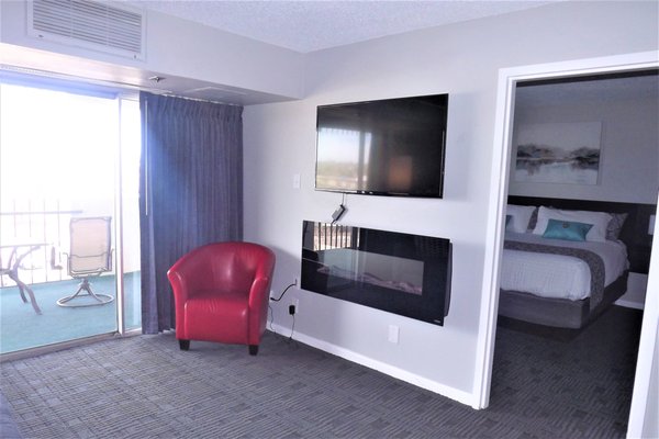 SATELLITE HOTEL - Hotel in Colorado Springs, Colorado at 411 Lakewood ...