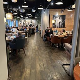 BEATRIX - STREETERVILLE - Updated July 2025 - 1712 Photos & 1423 ...