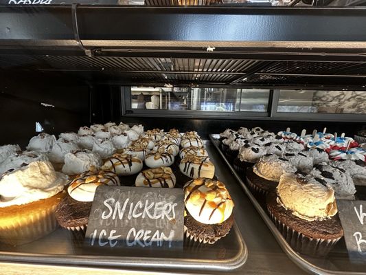 BEARDED BAKING - Updated December 2025 - 49 Photos & 35 Reviews - 819 ...