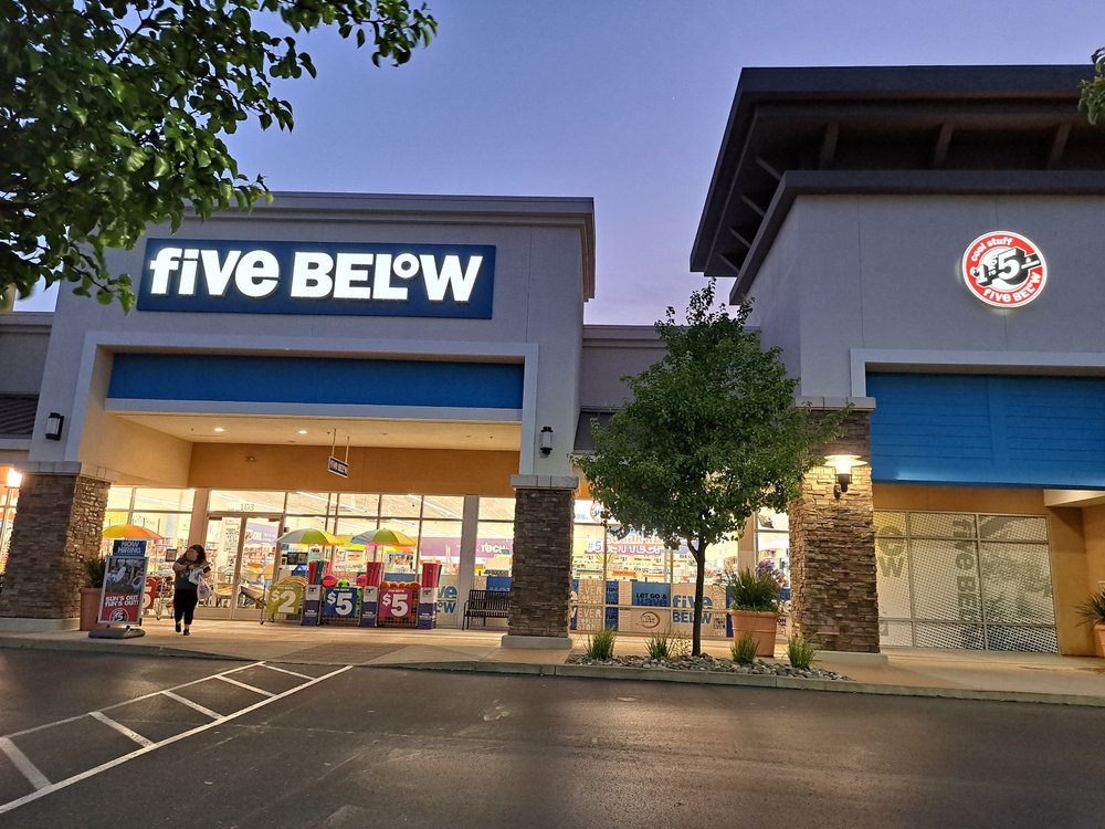 FIVE BELOW - Updated January 2026 - 13 Photos - 5108 Commons Dr ...