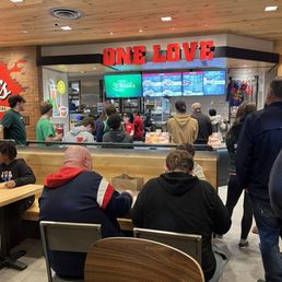 RAISING CANE’S CHICKEN FINGERS - Updated July 2025 - 77 Photos & 65 ...