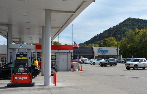 KROGER CO - Updated September 2025 - 13 Reviews - 5717 MacCorkle Ave SE ...