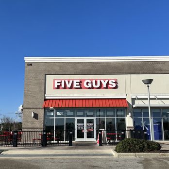 FIVE GUYS - Updated January 2025 - 62 Photos & 32 Reviews - 1225 ...