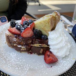 TOAST COFFEEHOUSE - Updated May 2025 - 948 Photos & 808 Reviews - 46 E ...