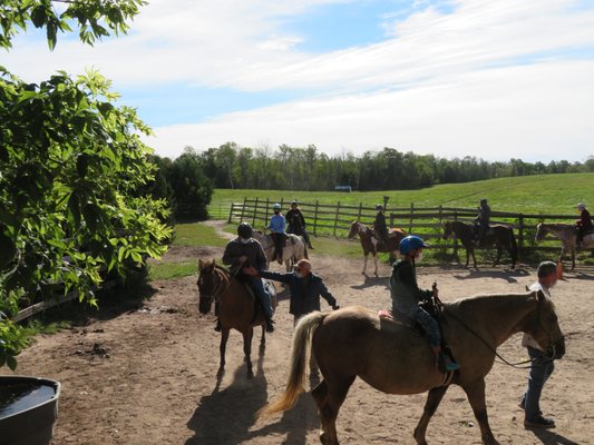 KURTZ CORRAL RIDING STABLE - Updated September 2024 - 46 Photos & 58 ...