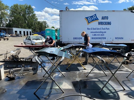 B & R AUTO WRECKING - Updated April 2024 - 38 Photos - 80551 N Hwy 99 ...