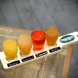 APPLE FARM RESTAURANT - Updated June 2025 - 715 Photos & 876 Reviews ...