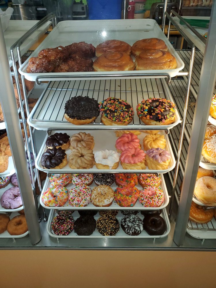 DAY & NIGHT DONUTS - Updated May 2024 - 18 Photos & 14 Reviews - 2822 ...