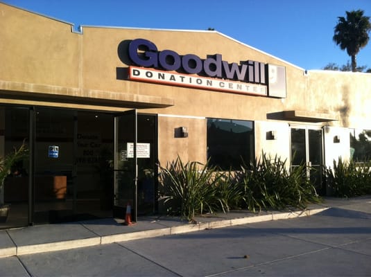 GOODWILL SOUTHERN CALIFORNIA DONATION CENTER - Updated October 2025 ...